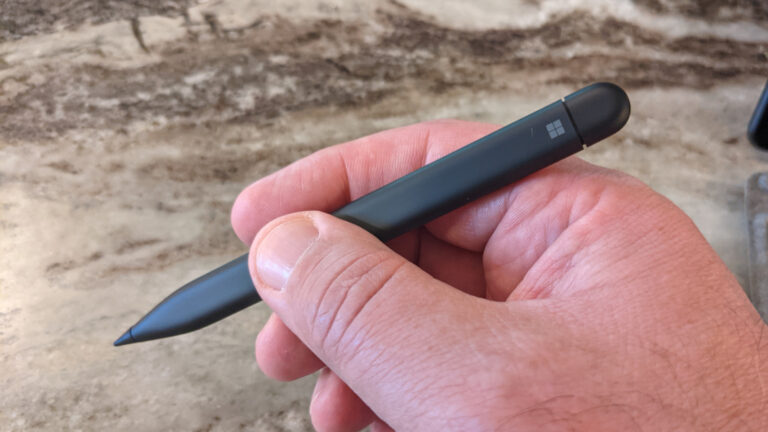 Hands-On with the Surface Slim Pen 2 - Thurrott.com