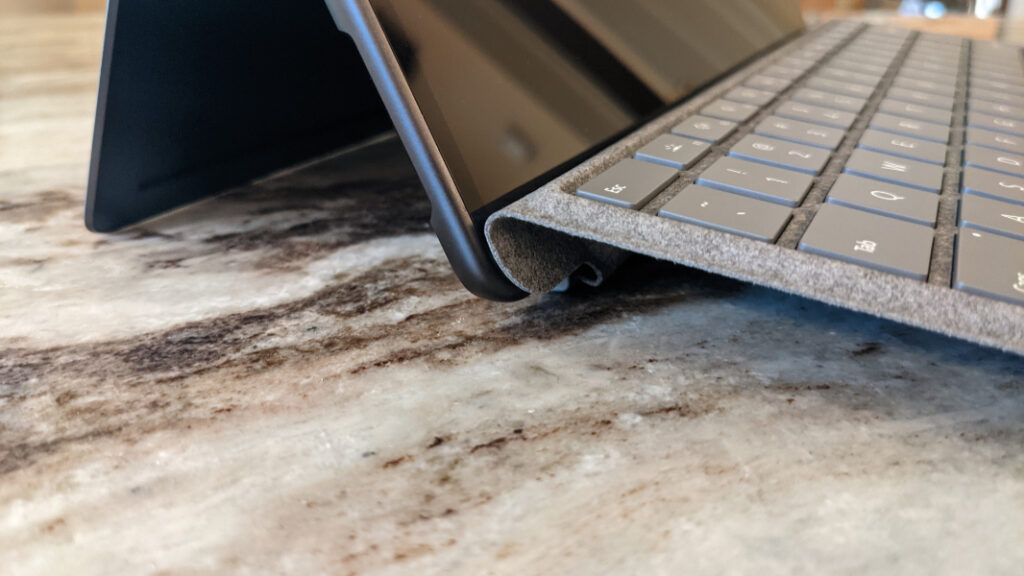 Hands-On with the Surface Pro Signature Keyboard - Thurrott.com