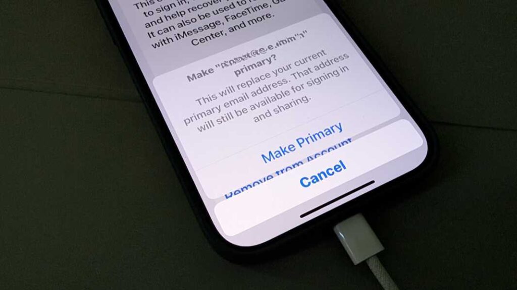 iOS 18.1 Lets You Easily Change Your Apple Account's Primary Email ...