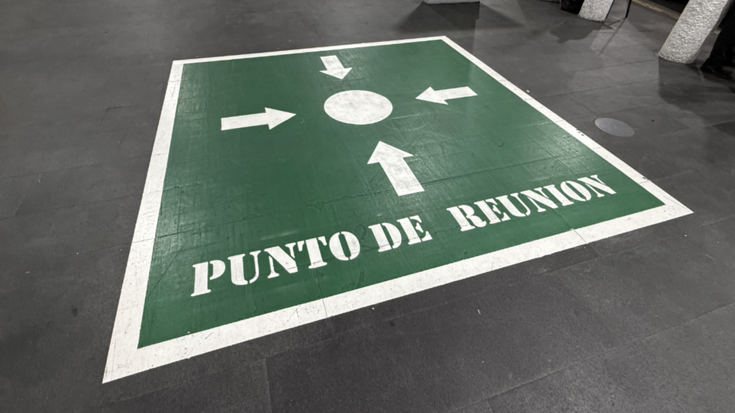 From the Editor's Desk: Interstitial (Premium) - Thurrott.com