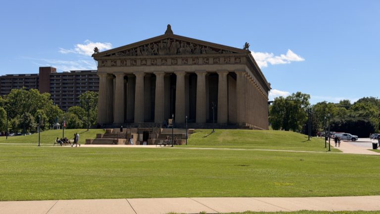 nashville-parthenon - Thurrott.com